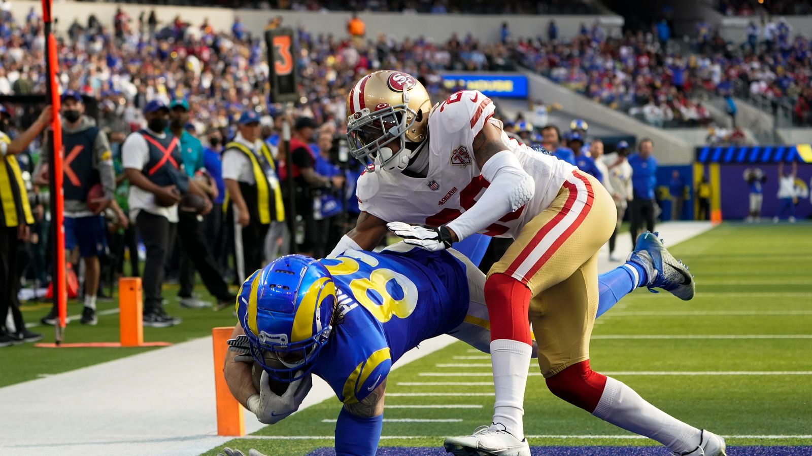 San Francisco 49ers 27-24 Los Angeles Rams: Robbie Gould's field goal ...