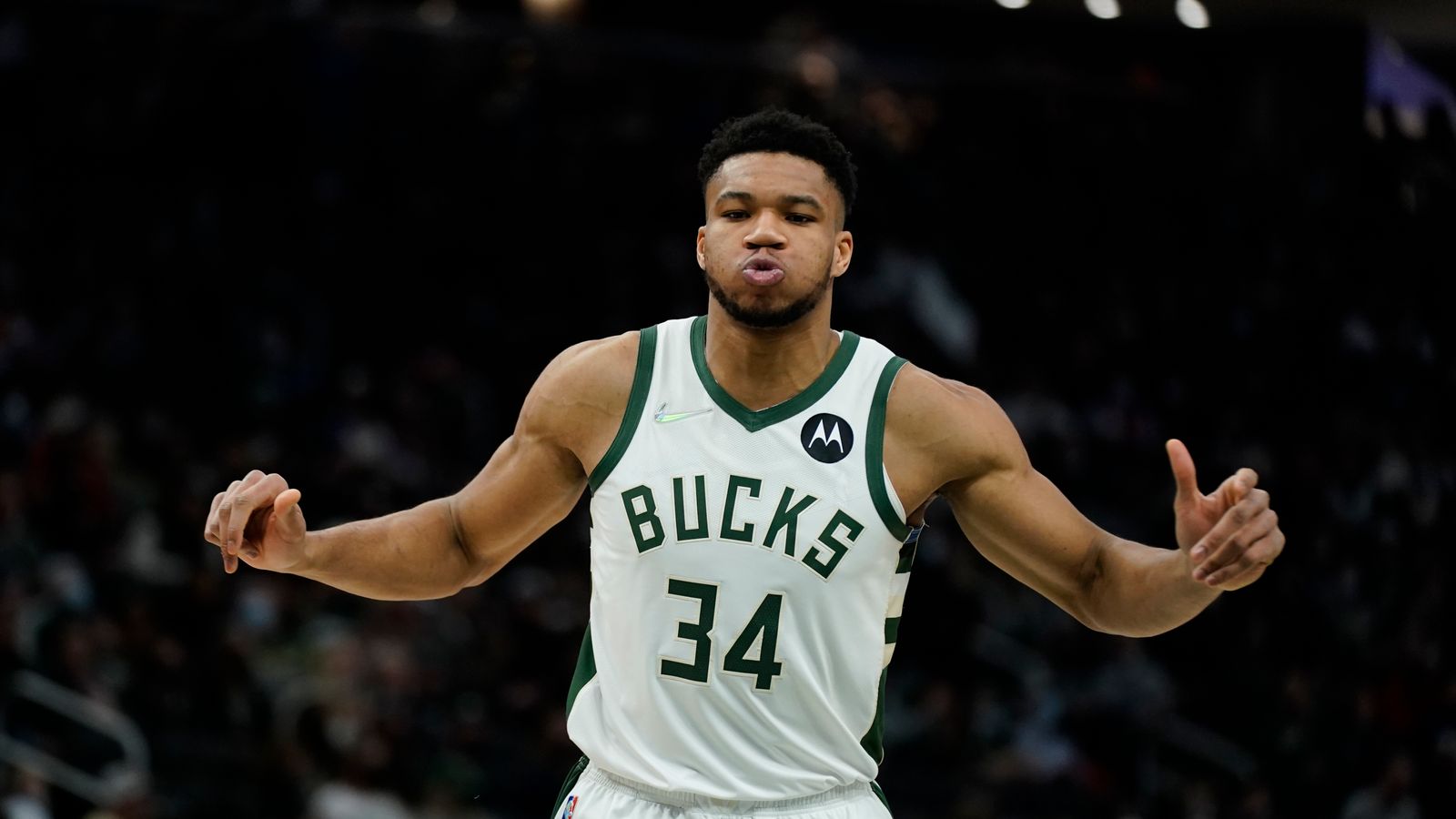 Giannis with assist for himself! | NBA News | Sky Sports