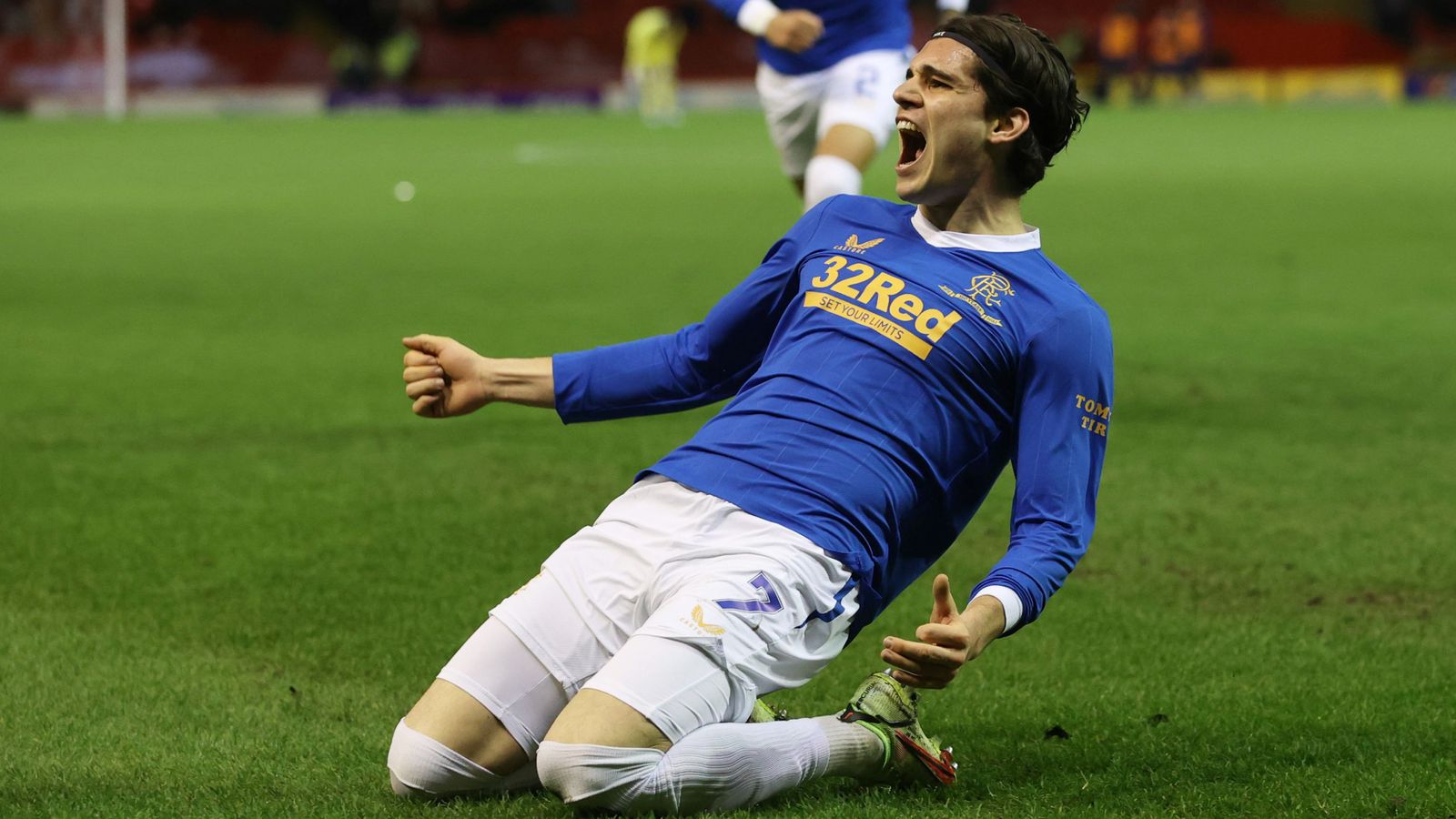 Aberdeen 1-1 Rangers: Ryan Kent sent off as Scottish Premiership ...