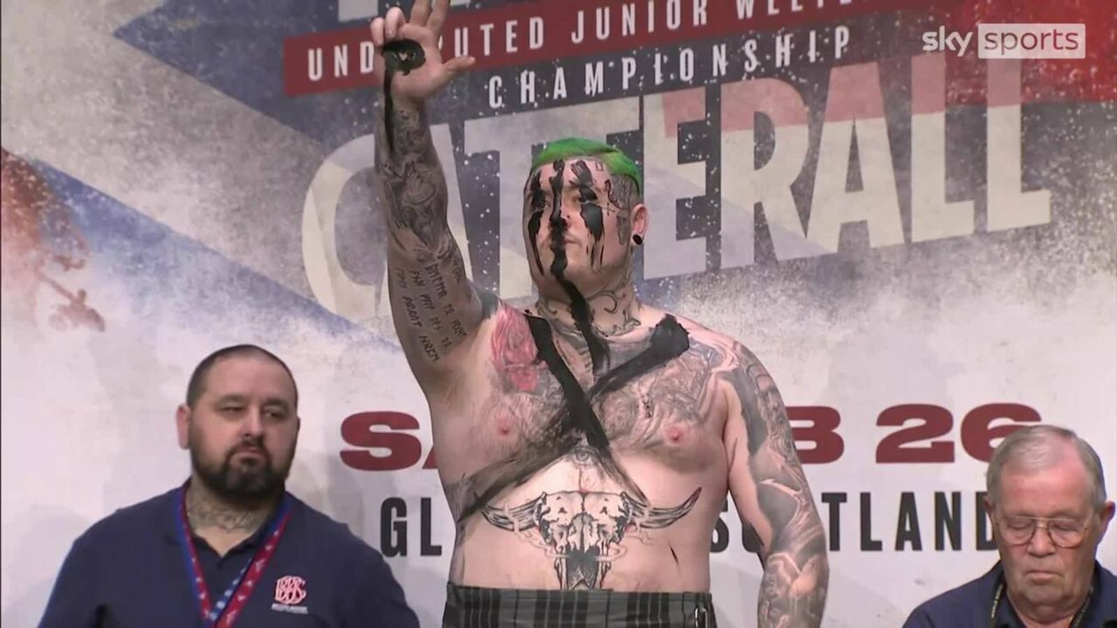 Nick Campbell shrugs as Jay McFarlane channels ‘Braveheart’ as Scottish heavyweight title fight ...