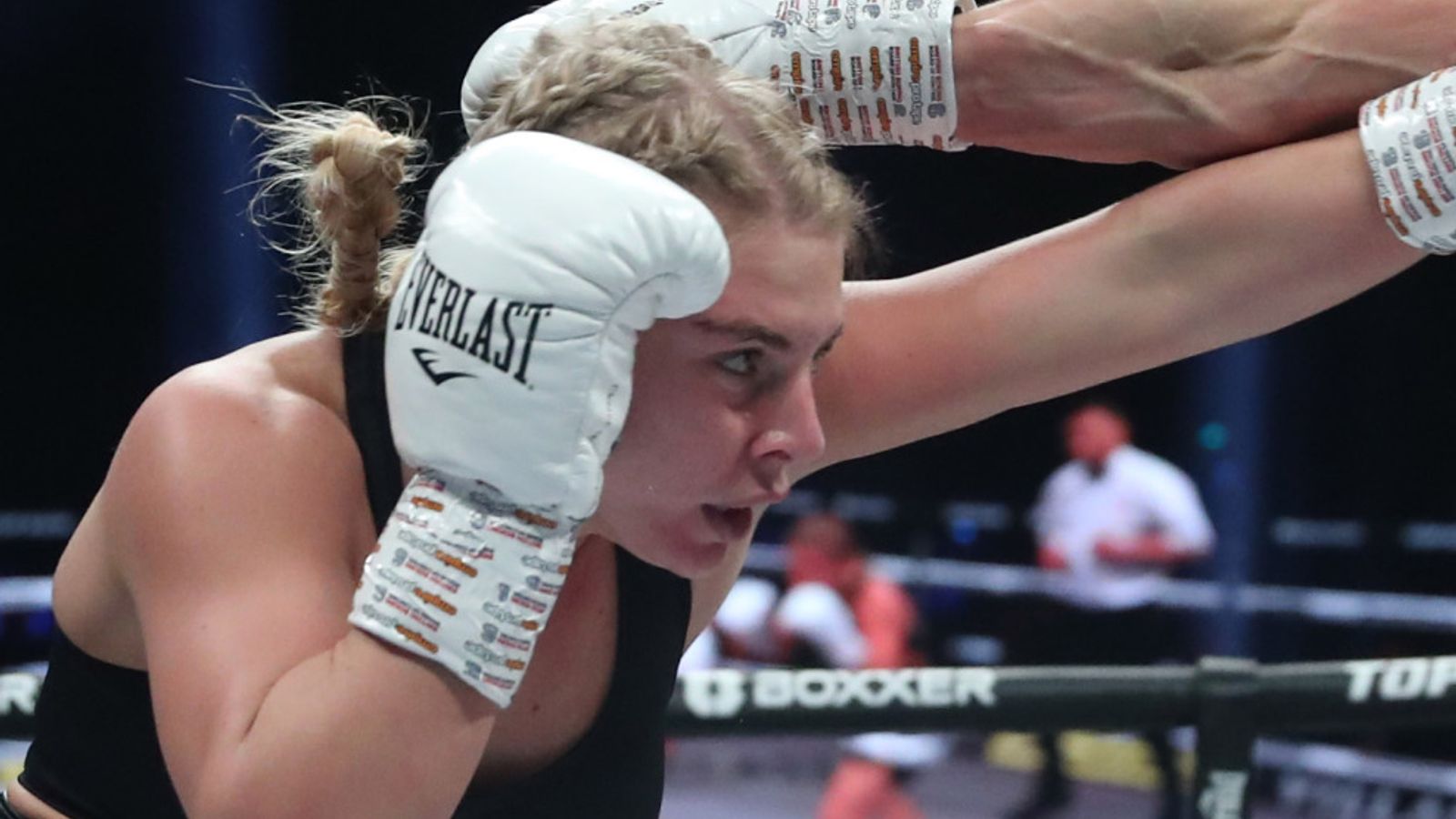 Ebonie Jones frustrated by a draw in back-and-forth battle with Effy ...