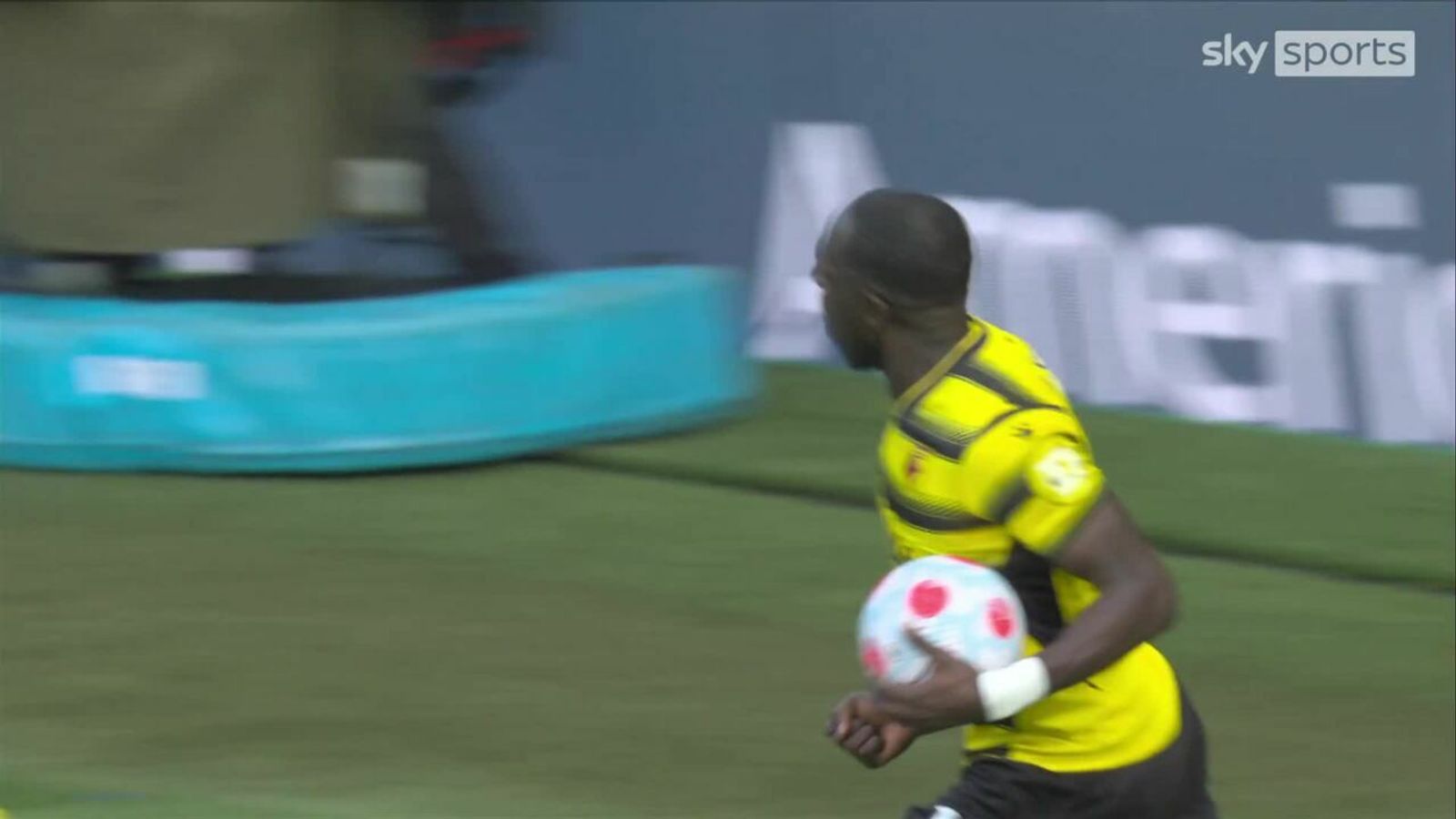 Watford 2-3 Arsenal: Bukayo Saka inspires Gunners to crucial top-four ...