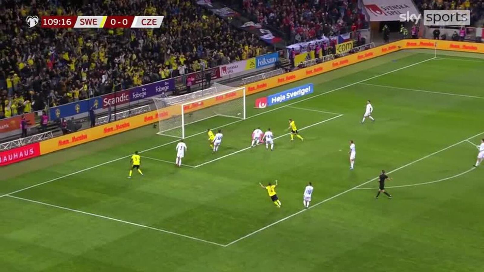 Robin Quaison opens the scoring for Sweden in Extra-time | Football ...