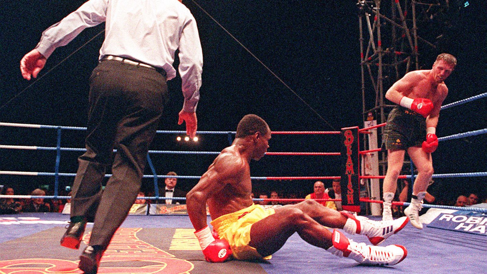 St Patrick's Day | Chris Eubank v Steve Collins I | Boxing News | Sky ...