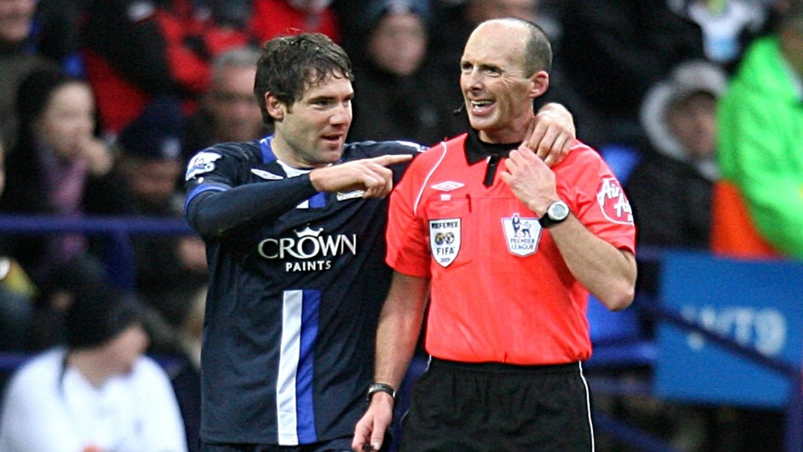 Mike Dean: Premier League referee to retire at end of season but likely ...