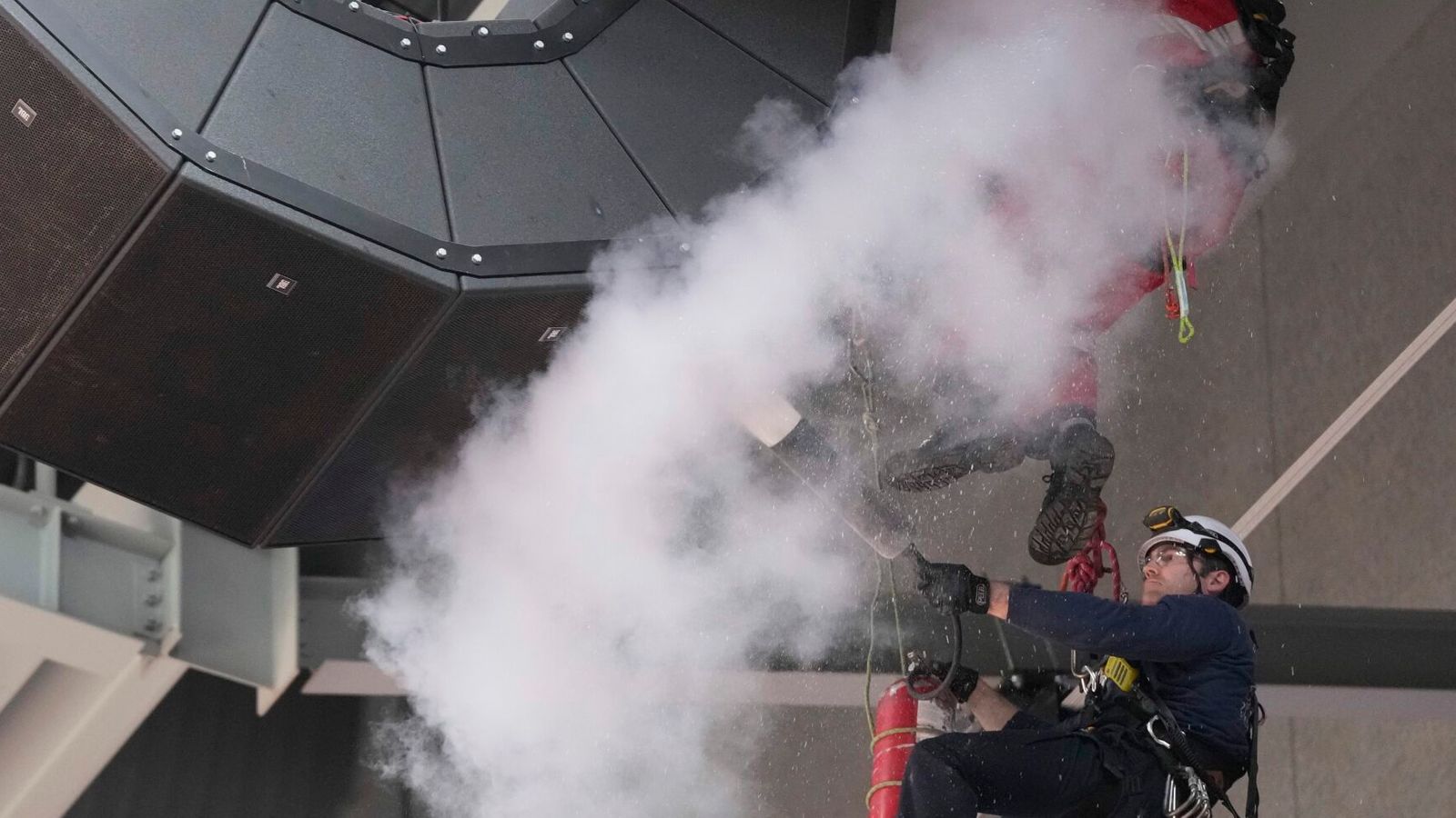 Fire in Toronto sees Raptors evacuate arena; game with Indiana Pacers ...