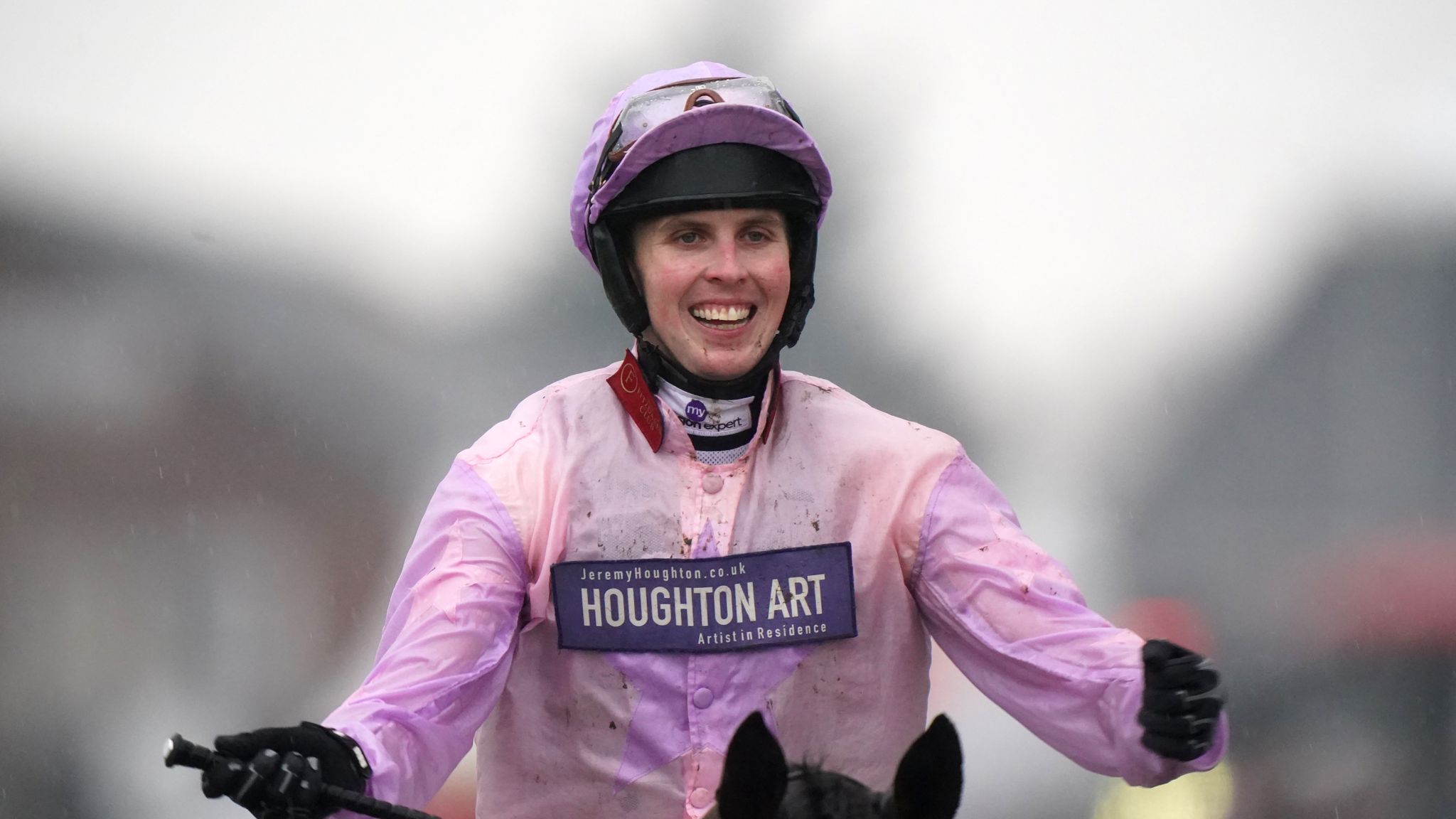 Ben Pauling in flying form at new yard on golf course as trainer ...