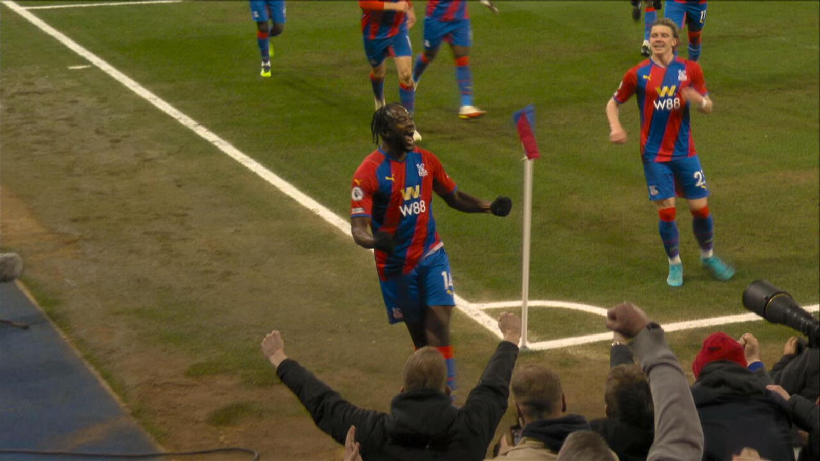 Mateta heads in early Palace opener | Football News | Sky Sports