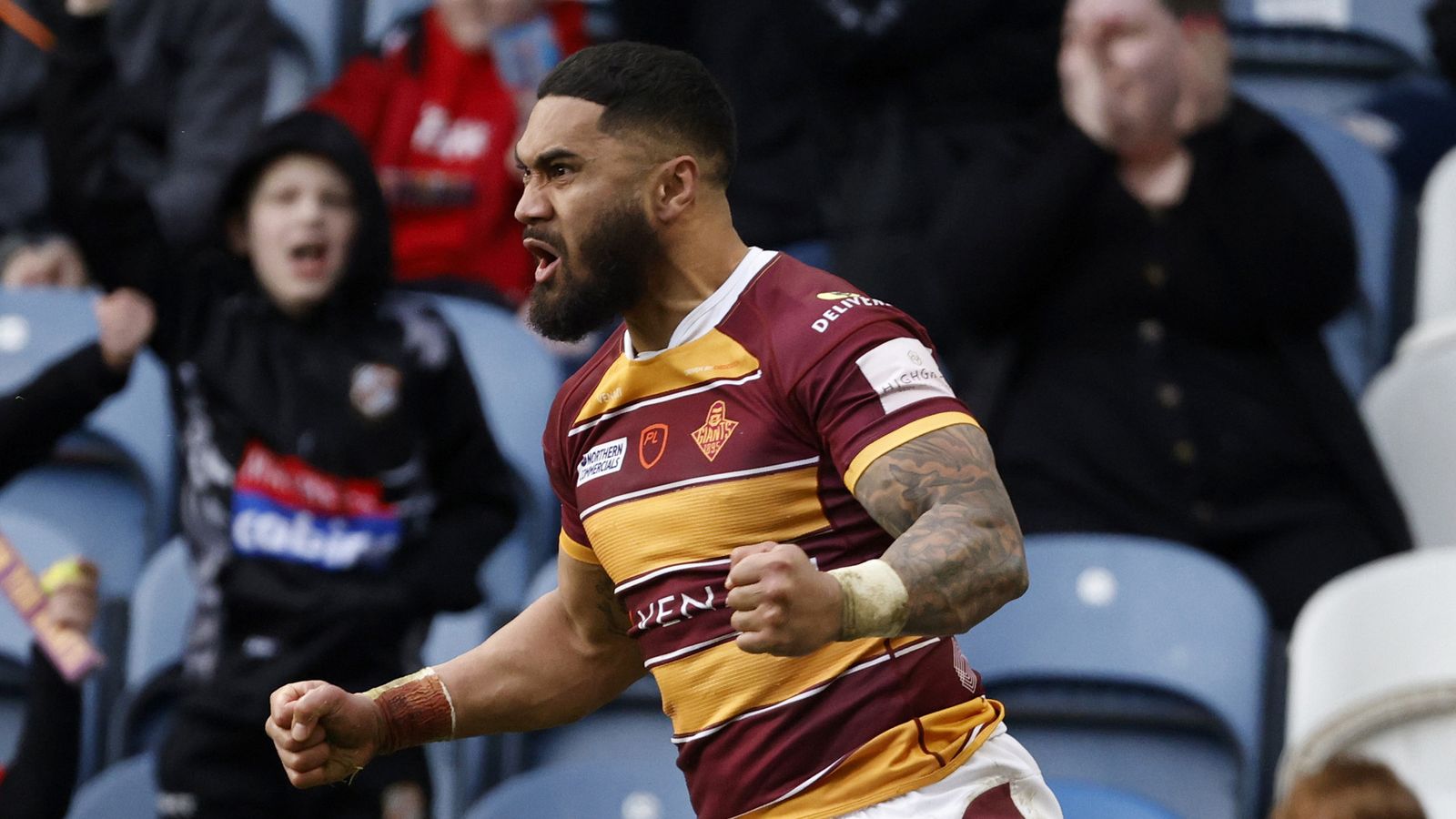 Challenge Cup: Tui Lolohea leads Huddersfield Giants to quarter-final ...