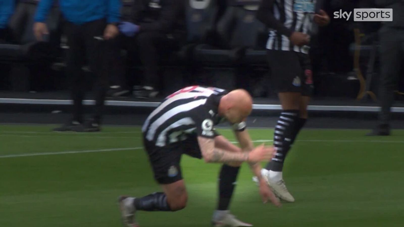 OUCH - tooth agony for Premier League stars! | Football News | Sky Sports