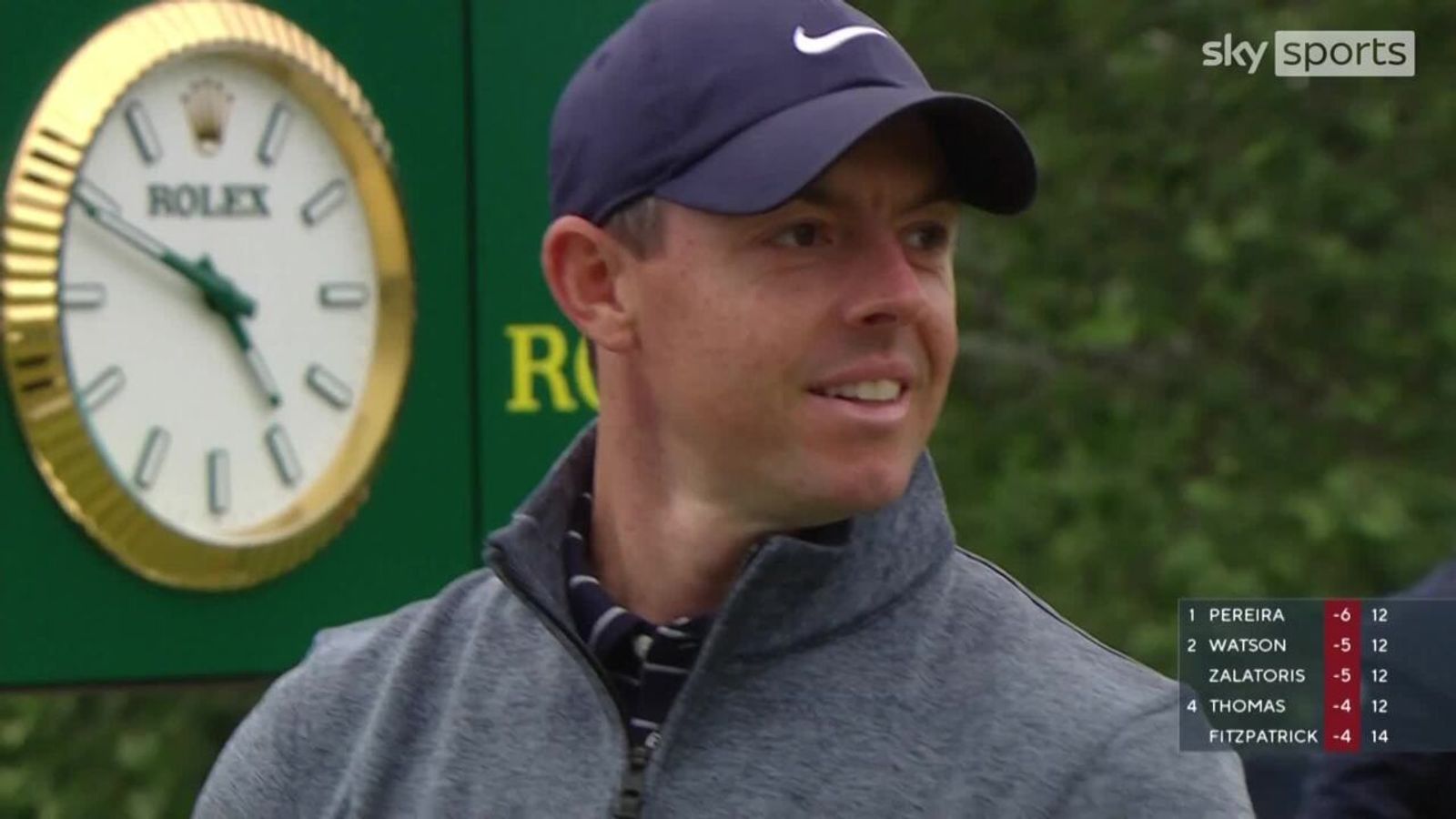 Rory McIlroy hits flag with tee shot! | Golf News | Sky Sports