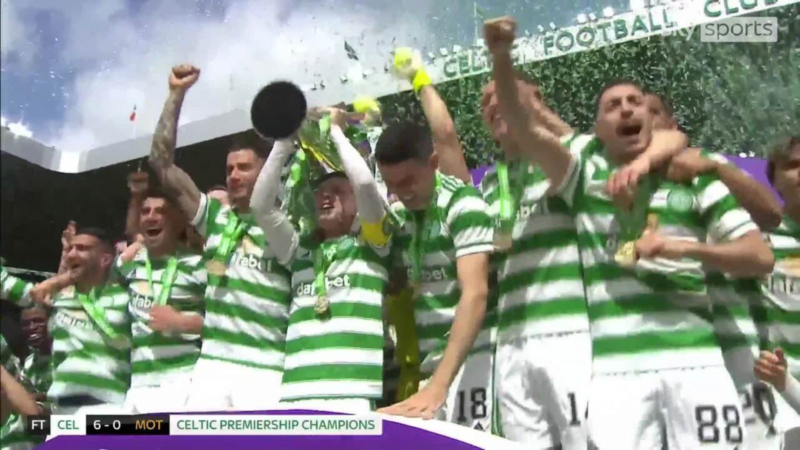 Celtic lift the Scottish Premiership trophy | Football News | Sky Sports