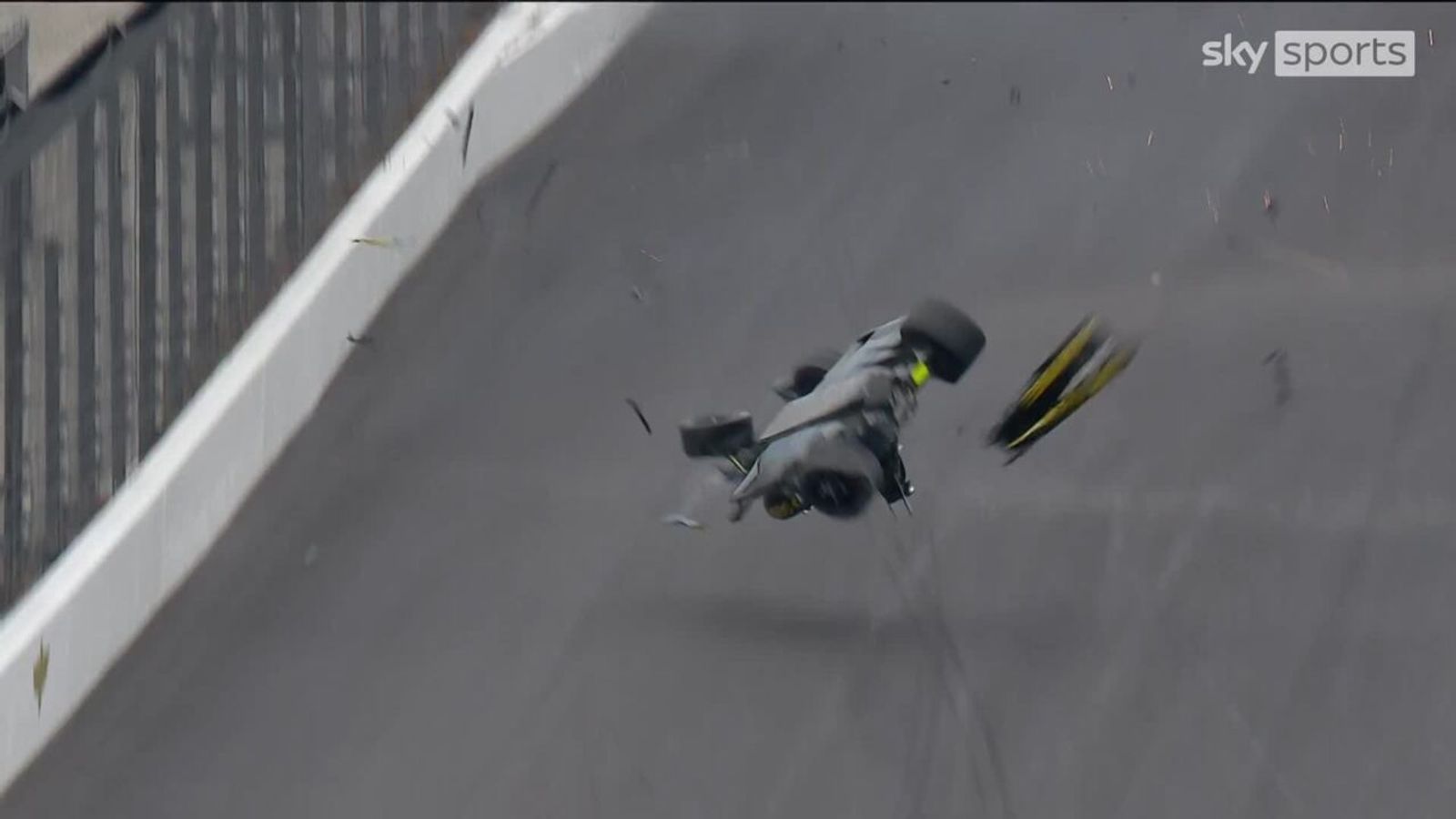 Indycar flips upside down in dramatic crash at Indy 500 | Motorsport ...