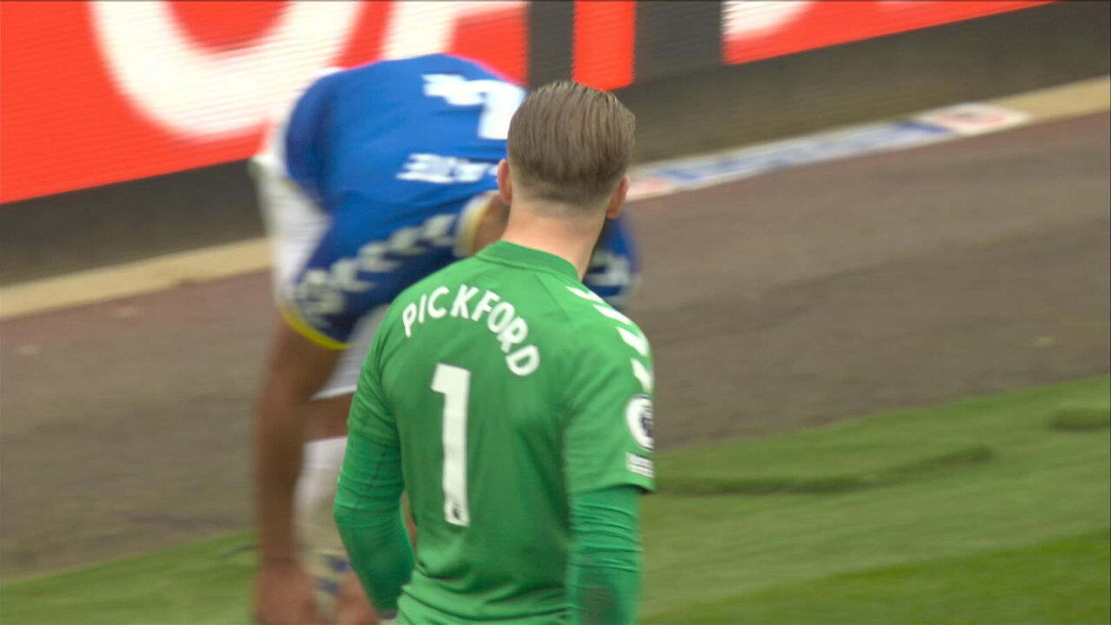 Jordan Pickford makes stunning recovery save! | Football News | Sky Sports