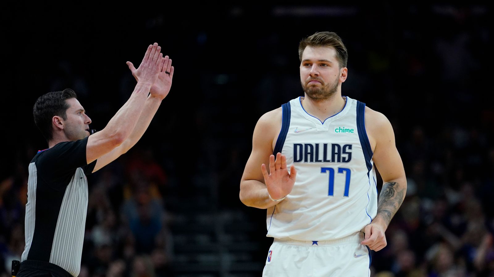 Luka Doncic's pretty post-up play against the Phoenix Suns | NBA News ...