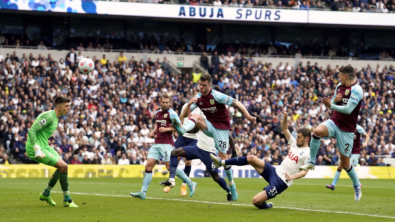 Tottenham 1-0 Burnley: Harry Kane's penalty gives Spurs win to boost ...
