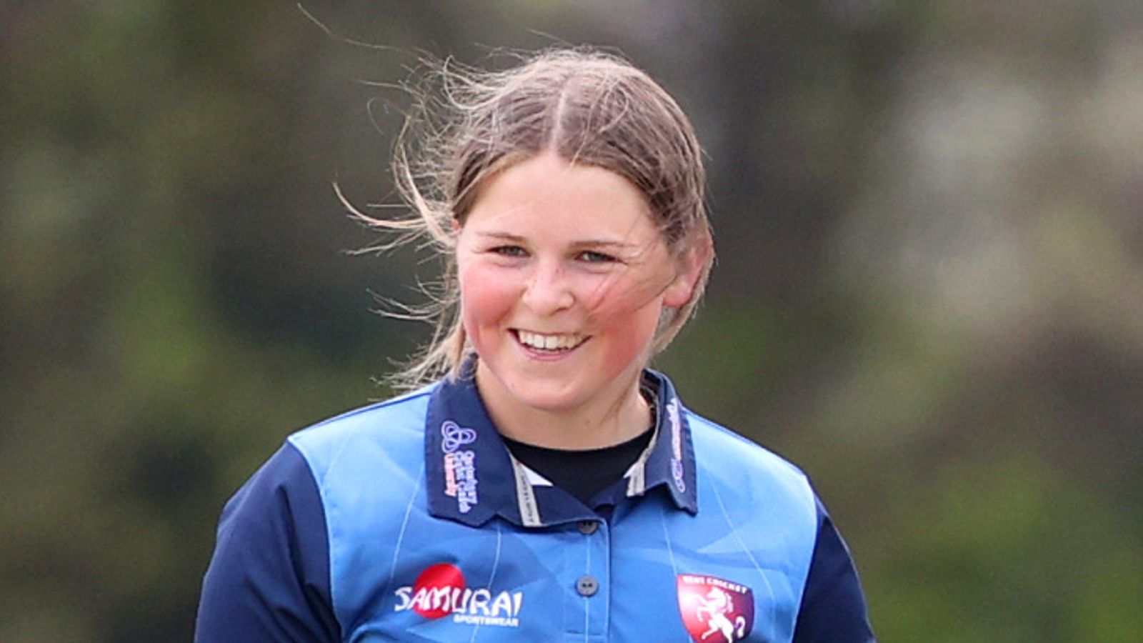 Charlotte Edwards Cup: Issy Wong stars as Central Sparks beat defending ...