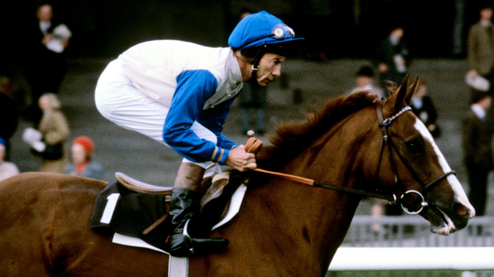 Lester Piggott: Legendary nine-time Derby-winning jockey in hospital in ...