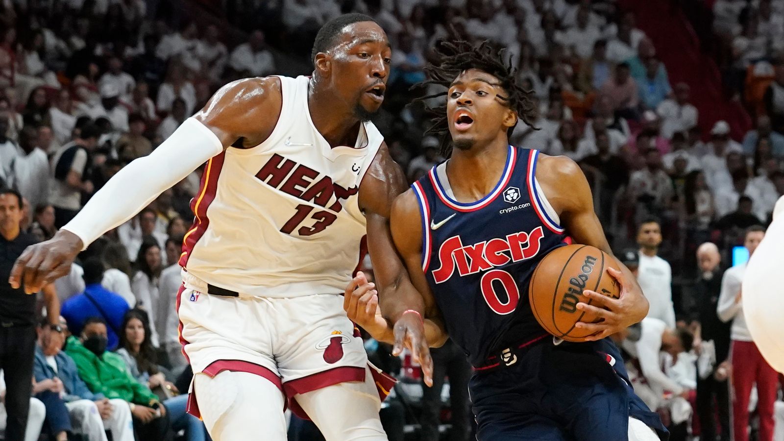 Tyrese Maxey throws down vicious dunk on Tyler Herro | NBA News | Sky ... Tyrese Maxey throws down vicious dunk on Tyler Herro | NBA News | Sky ...