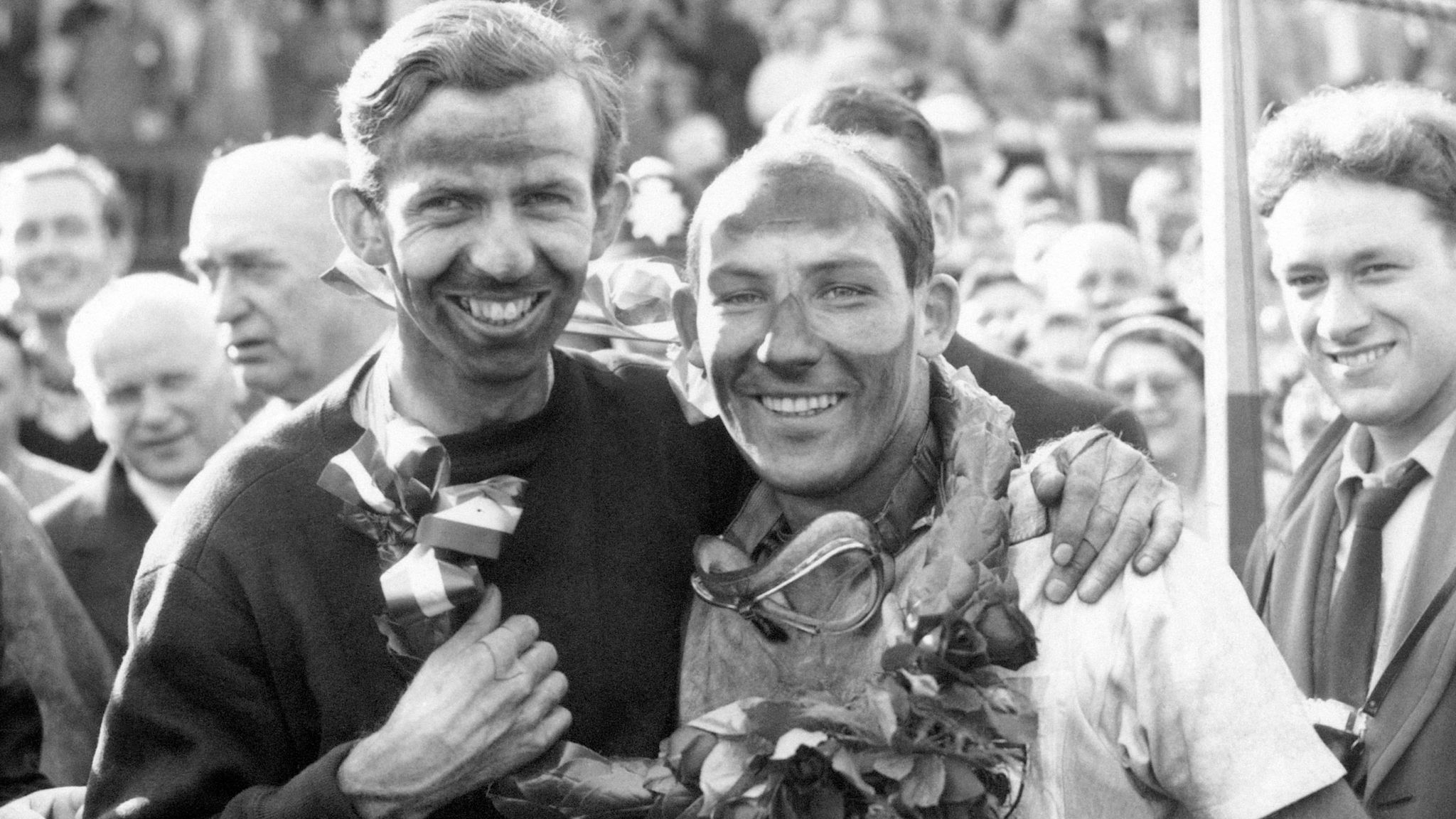 Tony Brooks: Former Formula 1 driver dies aged 90 | F1 News | Sky Sports