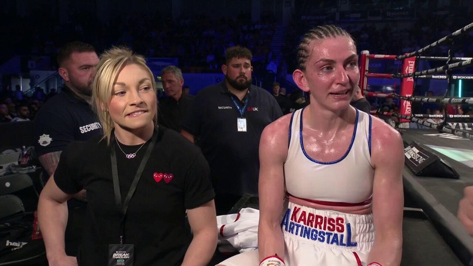 Karriss Artingstall dominates Vaida Masiokaite to win professional ...