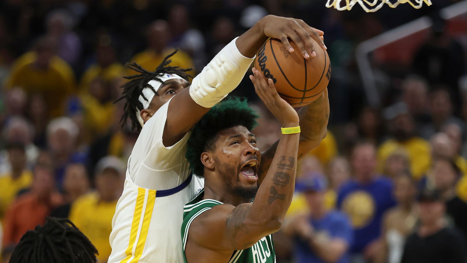 Marcus Smart's clever reverse assist | NBA News | Sky Sports