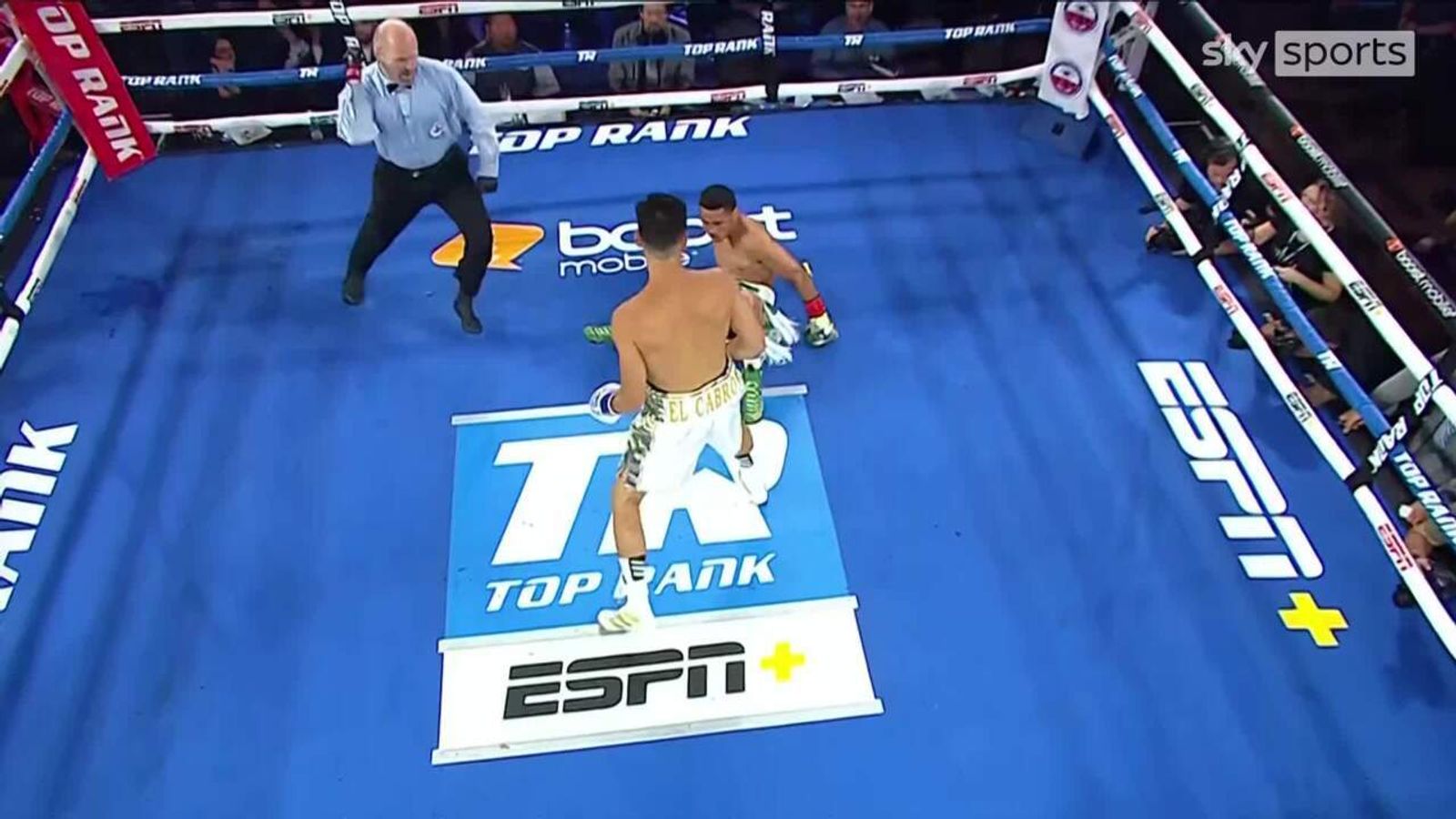 Giovanni Cabrera floors opponent in five seconds! | Boxing News | Sky ...