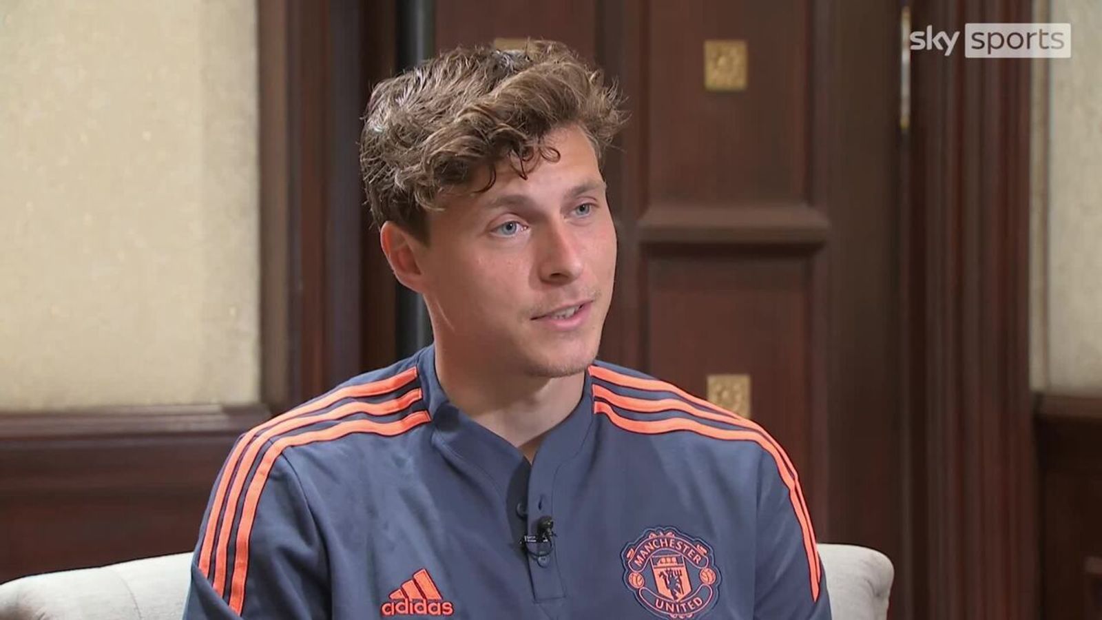 Victor Lindelof on Erik Ten Hag's training style : He demands a lot ...