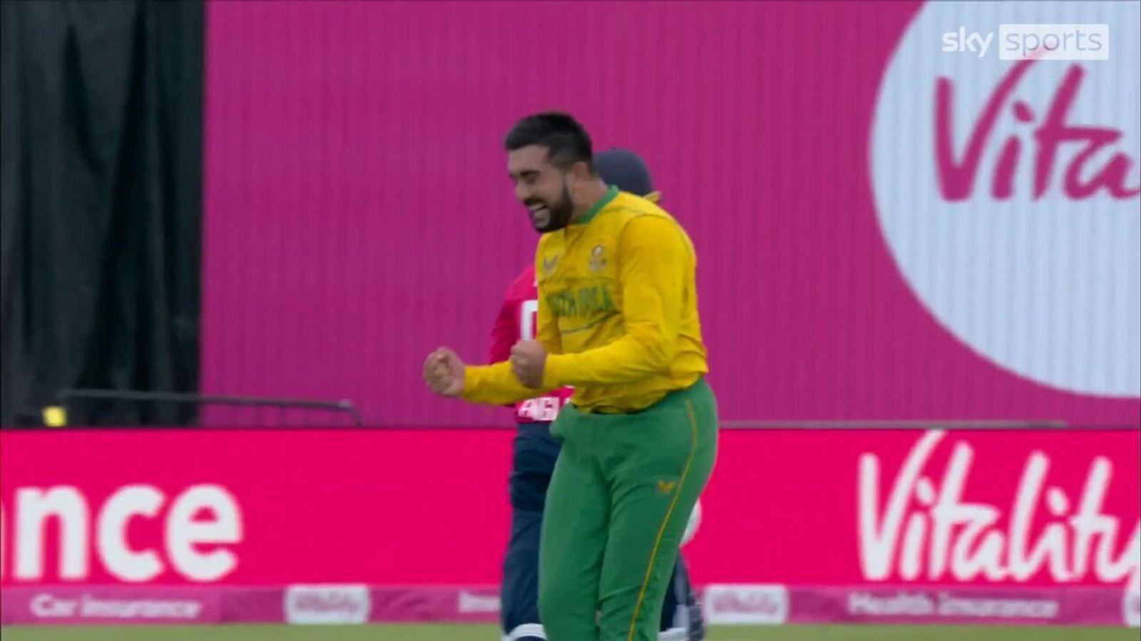 Tabraiz Shamsi gets Adil Rashid to complete five-for | Cricket News ...