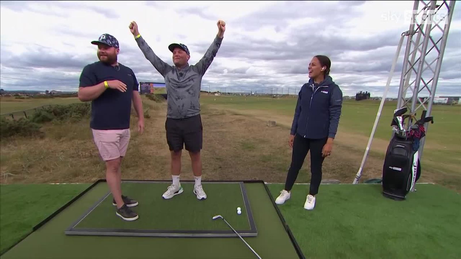 Soccer AM star Tubes wins the 150-yard challenge! | Golf News | Sky Sports
