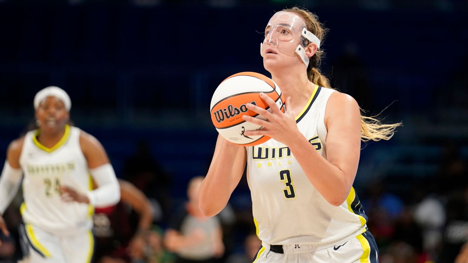 WNBA: Connecticut Sun 71-82 Dallas Wings | NBA News | Sky Sports