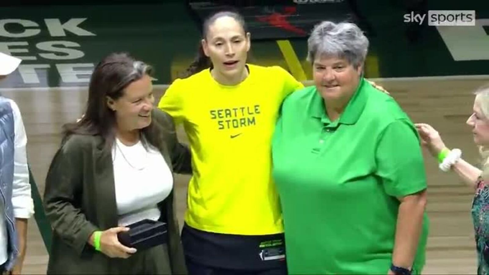 Sue Bird honoured in final regular season home game | NBA News | Sky Sports