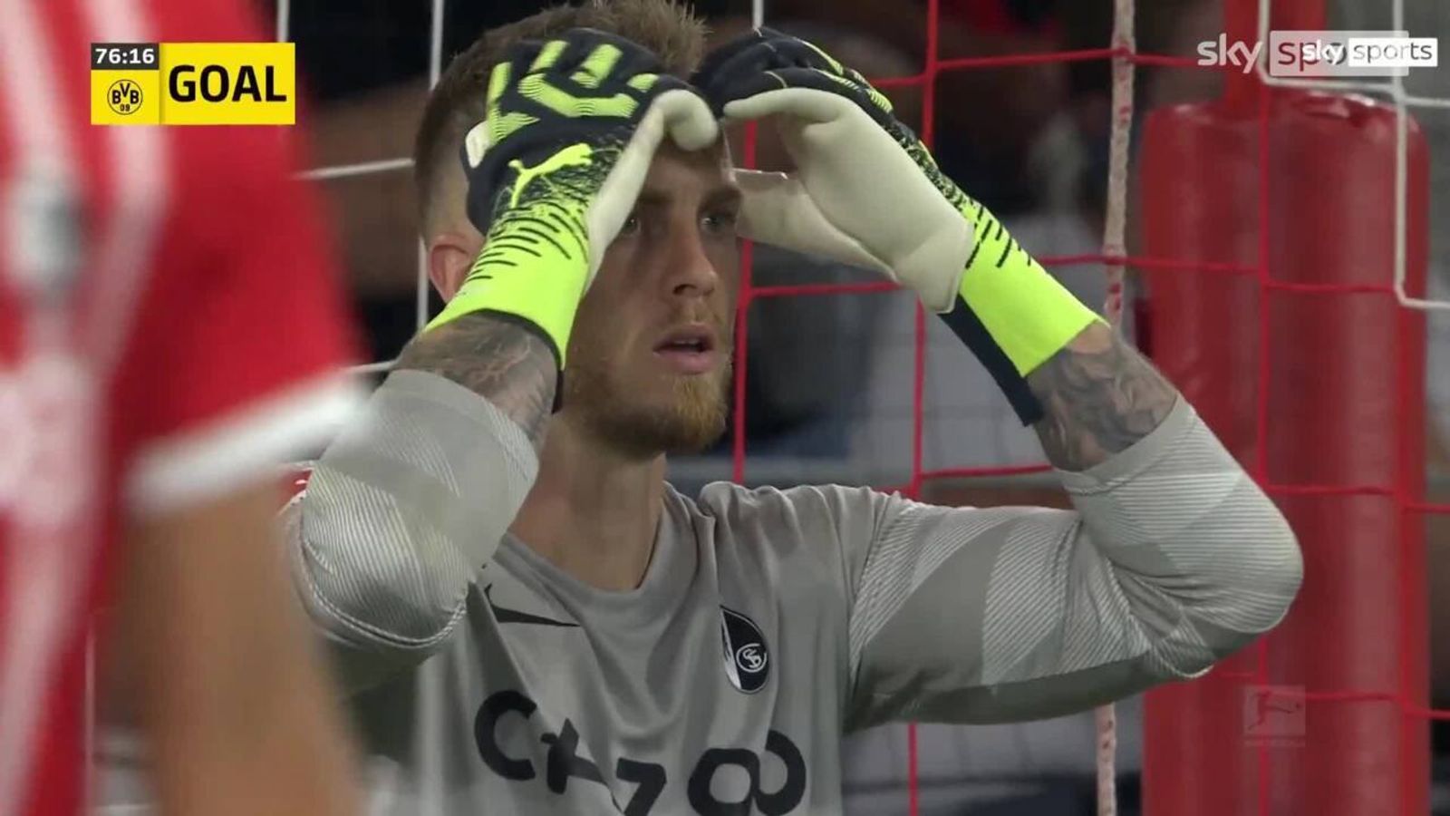 Mark Flekken: Brentford sign Freiburg goalkeeper in £11m deal as David Raya price set at £40m ...