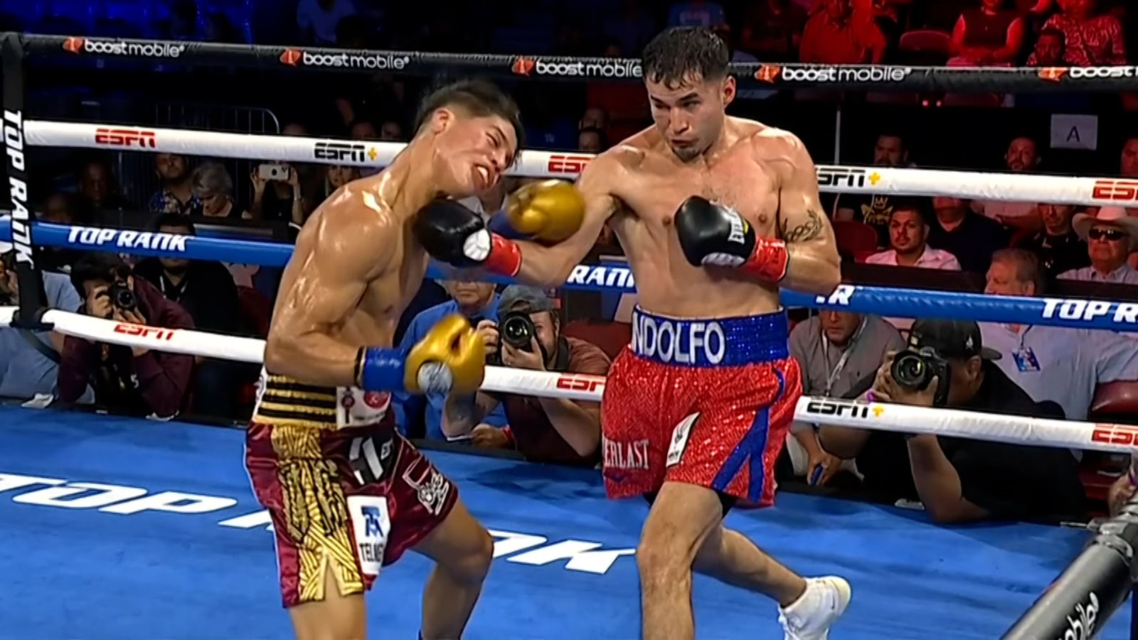 Massive Lindolfo Delgado uppercut rocks Omar Aguilar! | Boxing News ...