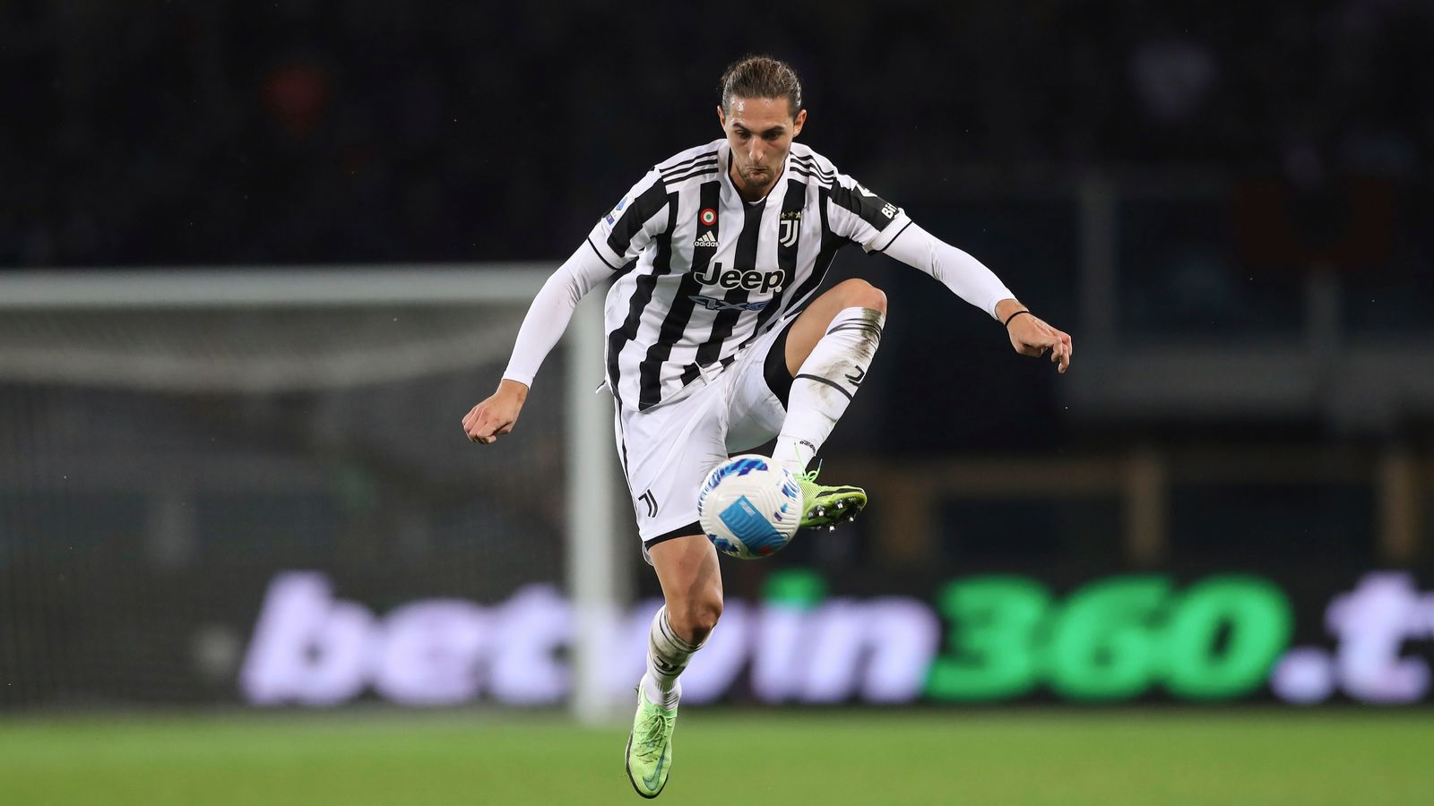 Adrien Rabiot: Why do Manchester United want to sign Juventus ...