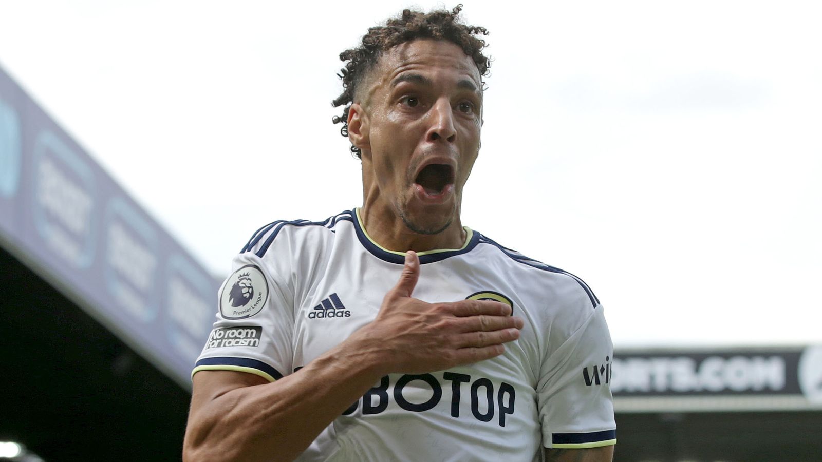 Leeds 2-1 Wolves highlights | Football News | Sky Sports