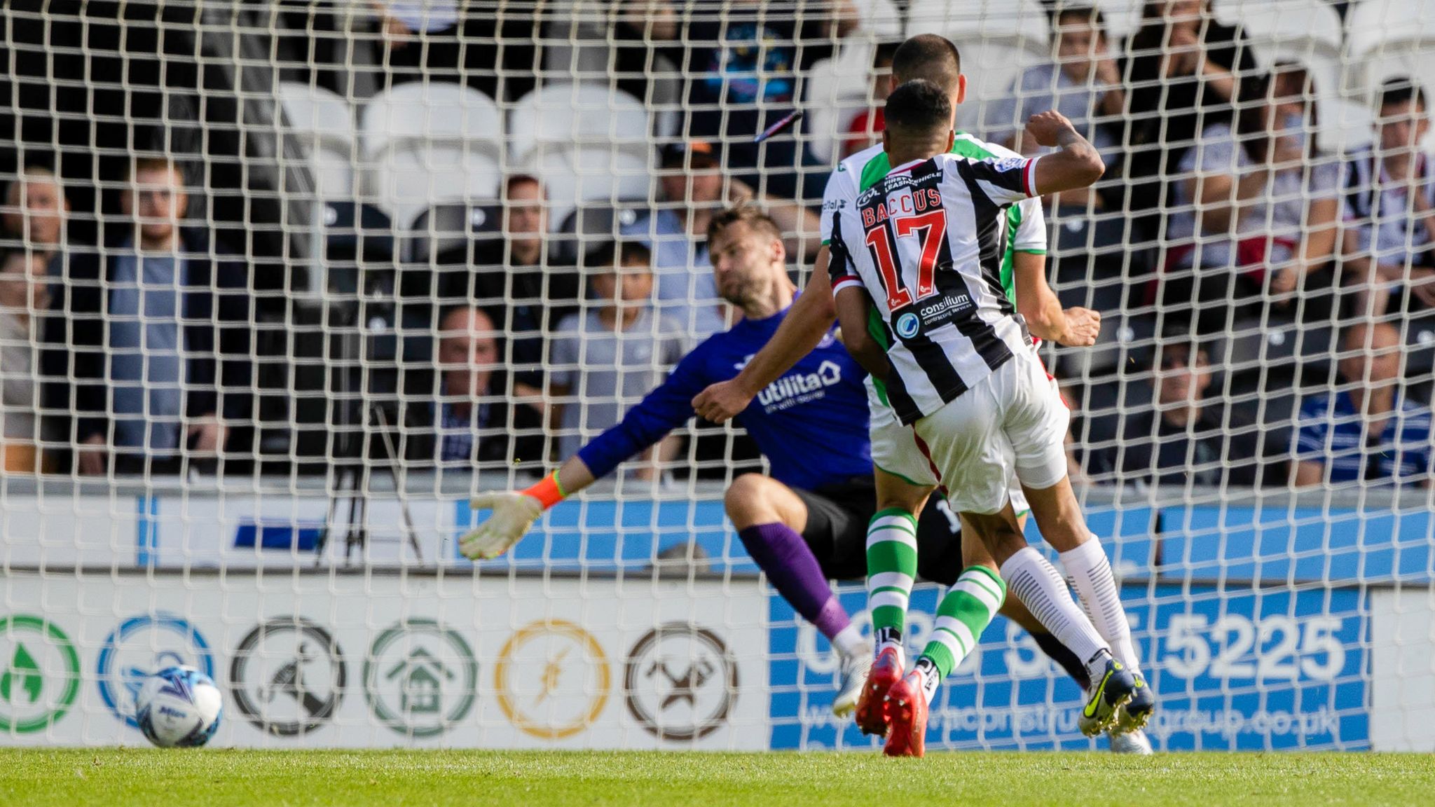 St Mirren 1-0 Hibernian: Keanu Baccus scores to secure third succesive ...