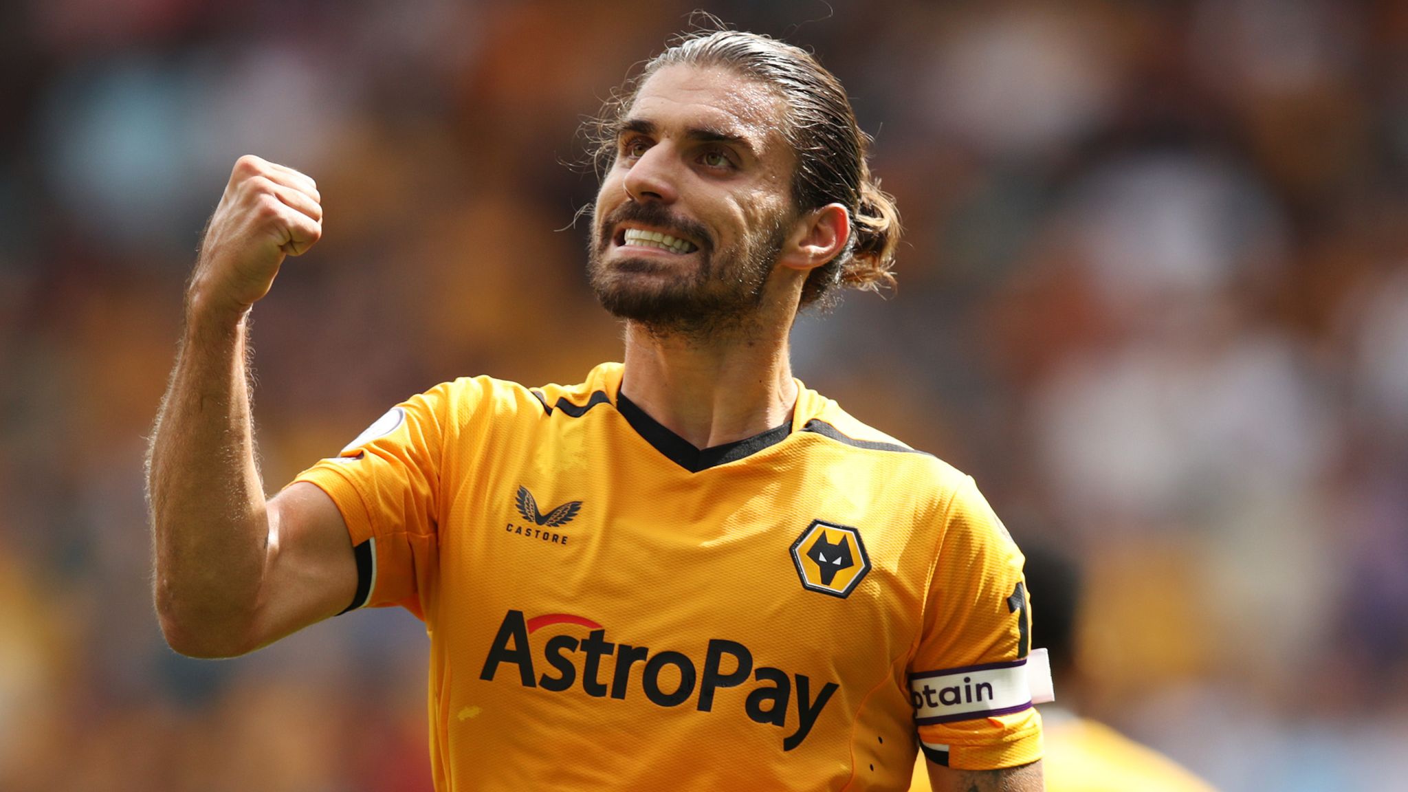 Wolves 1-1 Newcastle: Allan Saint-Maximin's sensational volley rescues ...