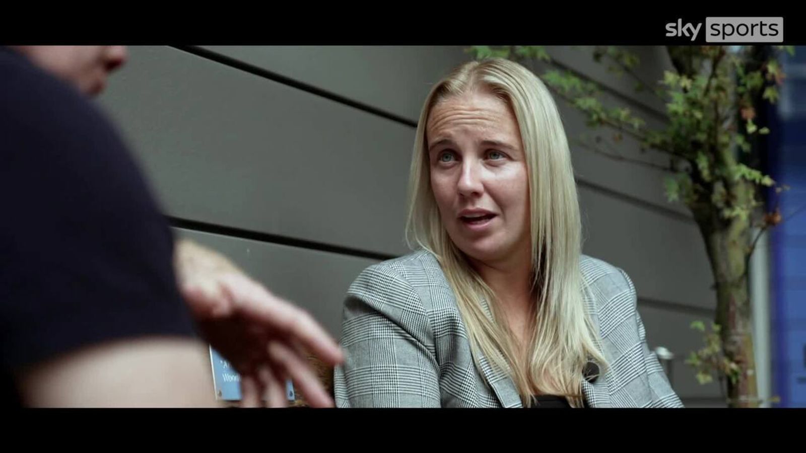 Arsenal and England forward Beth Mead opens up on sexuality: 'I've ...