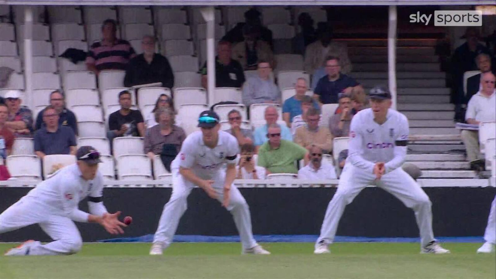 Ollie Pope gets Keegan Petersen out with diving catch | Cricket News ...