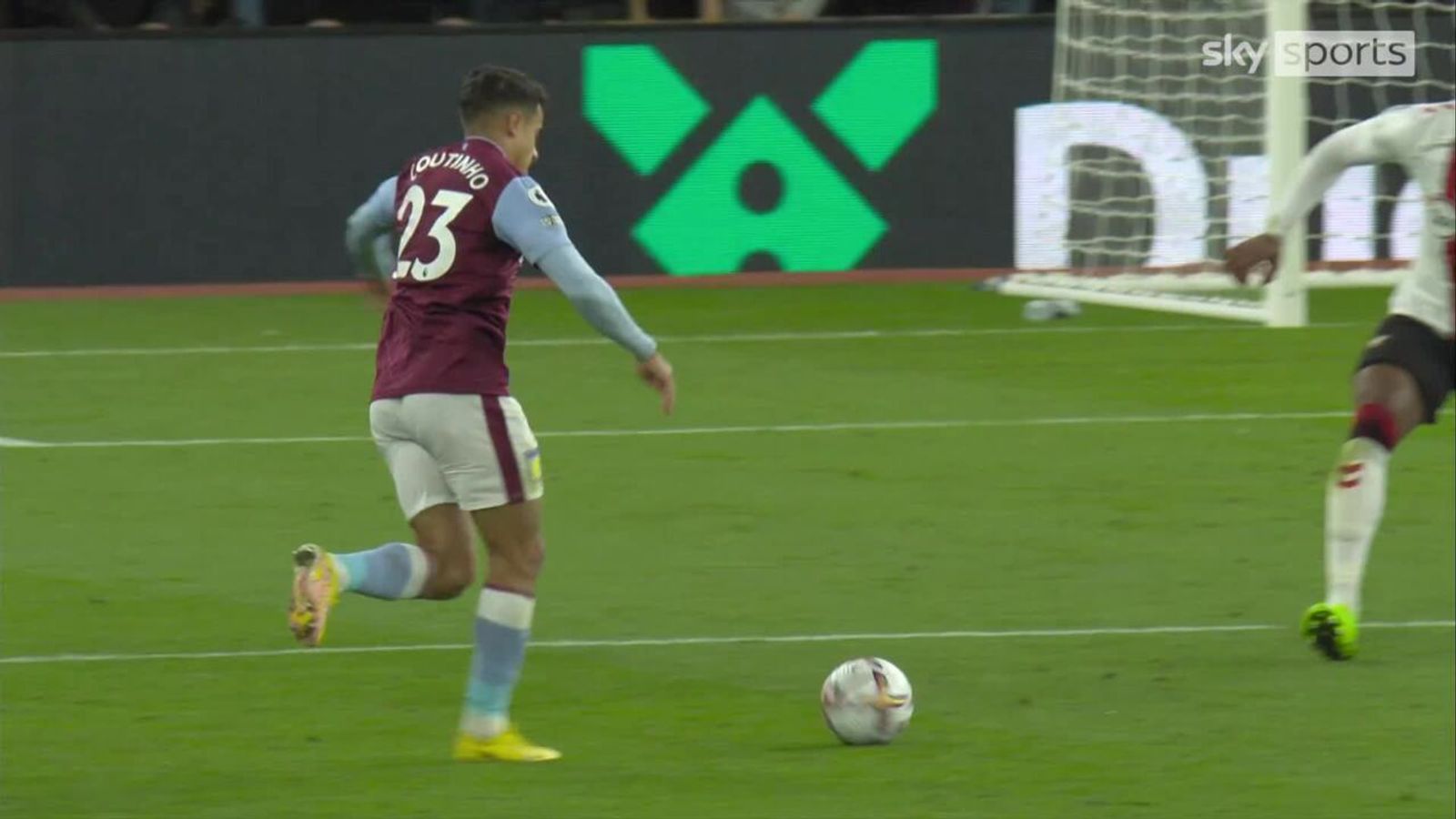 Philippe Coutinho's fierce shots flies over the bar | Football News ...