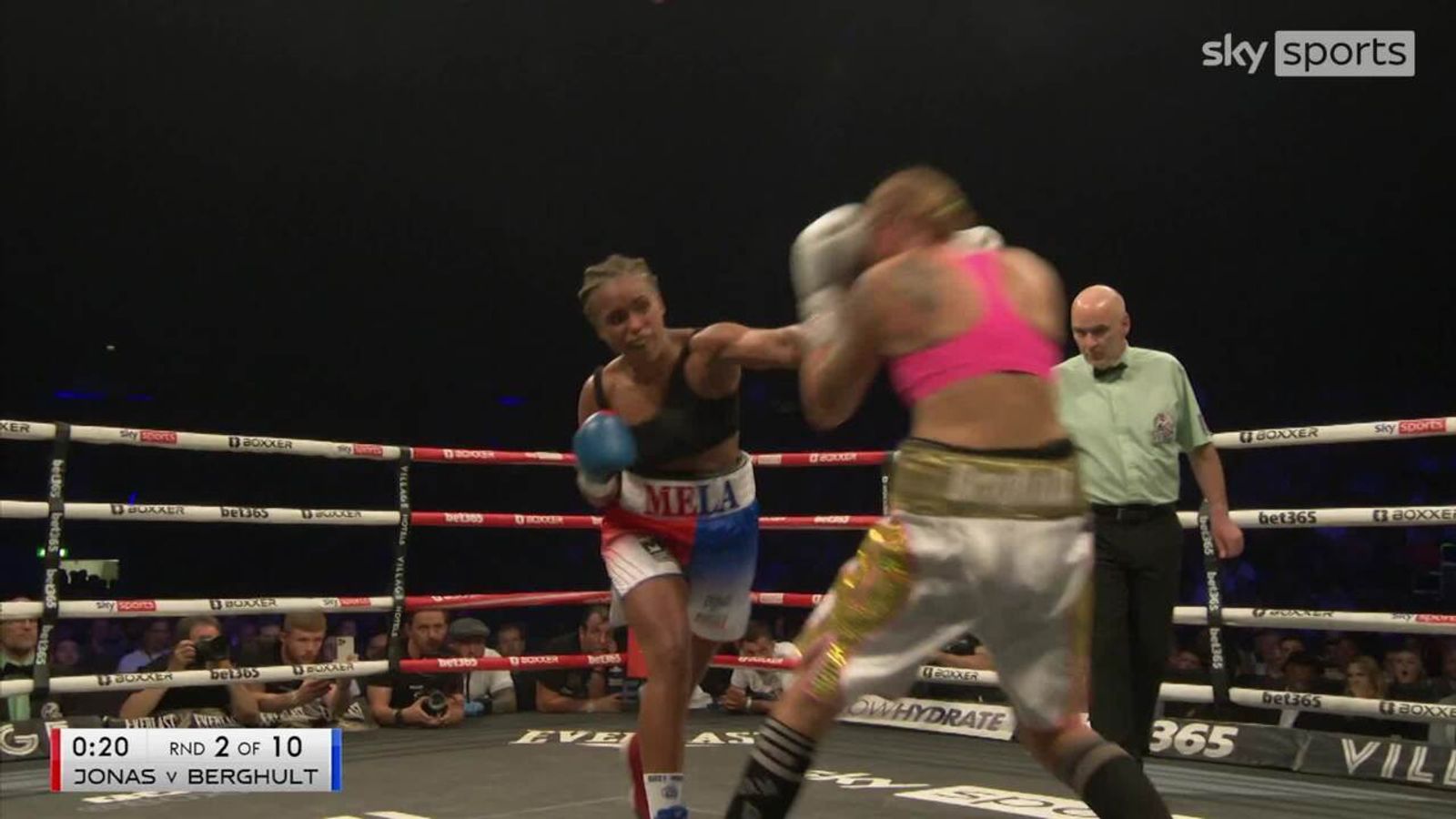 Natasha Jonas becomes unified champion after unanimous decision win over Patricia Berghult ...