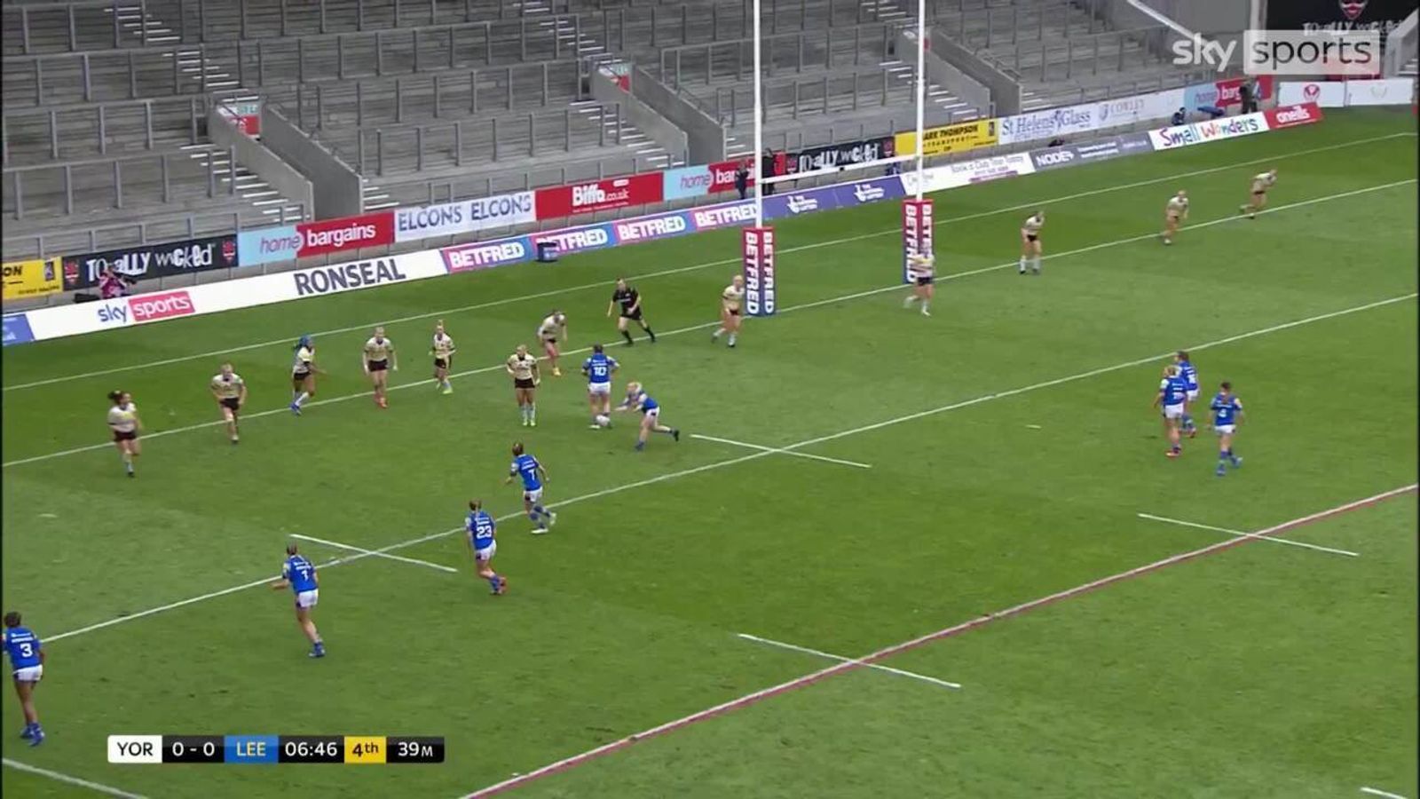 Caitlin Beevers opens the scoring for the Leeds Rhinos | Rugby League ...