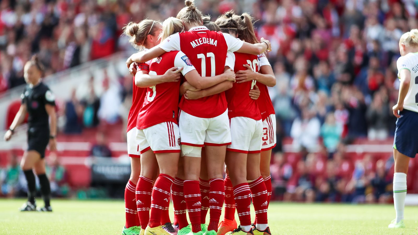 Arsenal 4-0 Tottenham talking points: Inspiration from the Women's ...