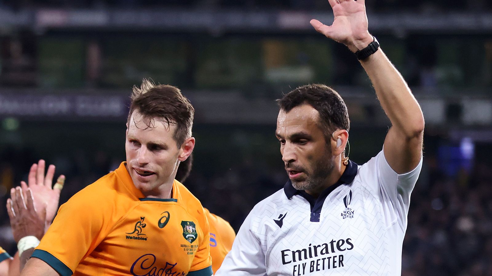 Mathieu Maynal '100%' stands by time-wasting call on Bernard Foley in ...