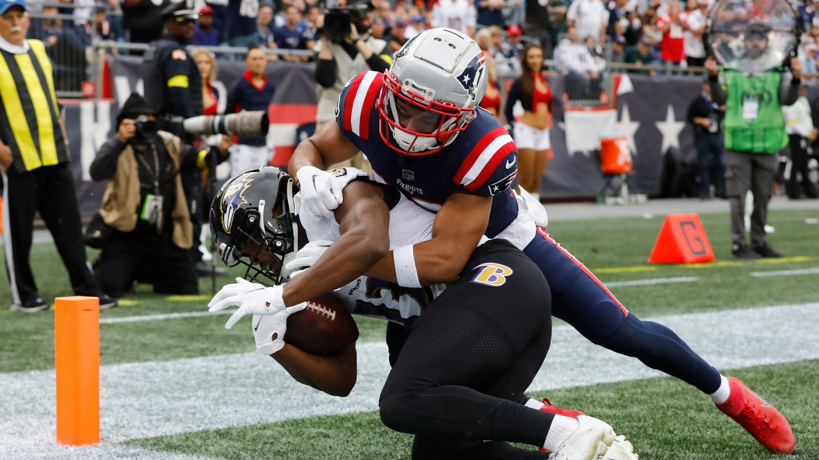 Devin Duvernay leaps for a spectacular toe-tap TD | NFL News | Sky Sports