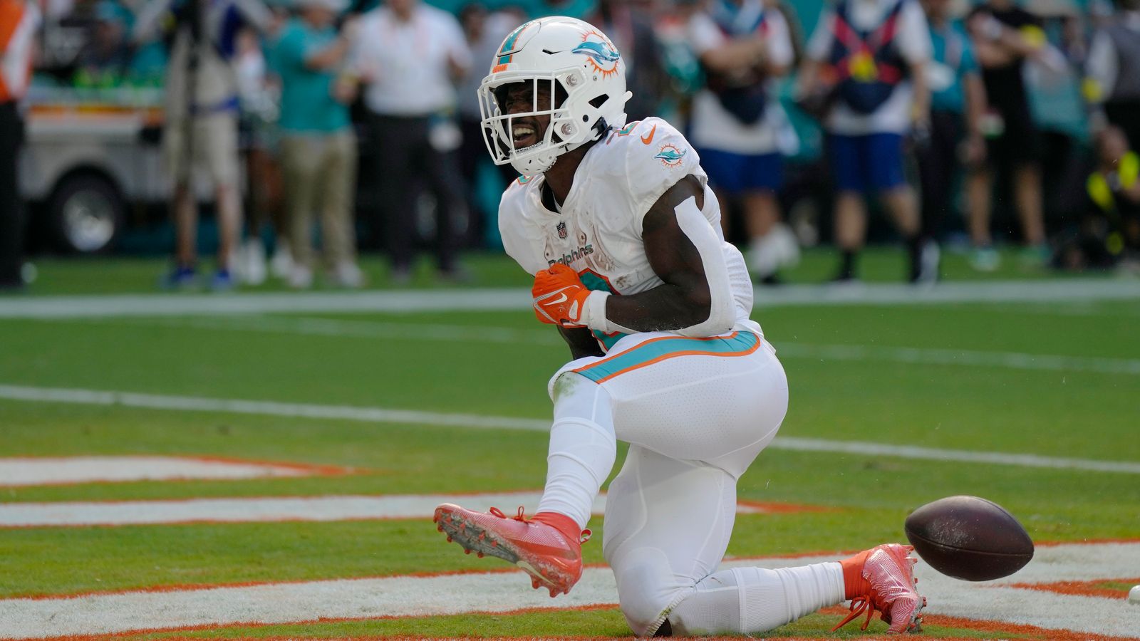 Chase Edmonds breaks through for his second TD | NFL News | Sky Sports