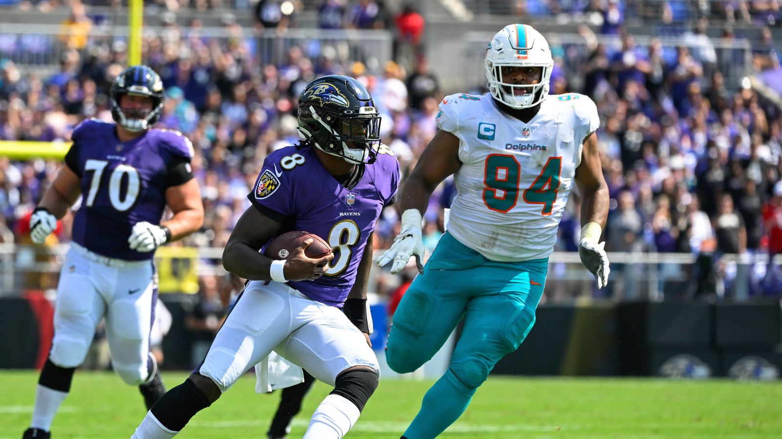 Baltimore Ravens ' Lamar Jackson takes off for career-long 79-yard ...