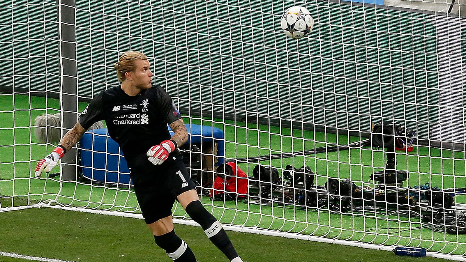 Eddie Howe: Loris Karius is ready to play | We haven't discussed 2018 ...