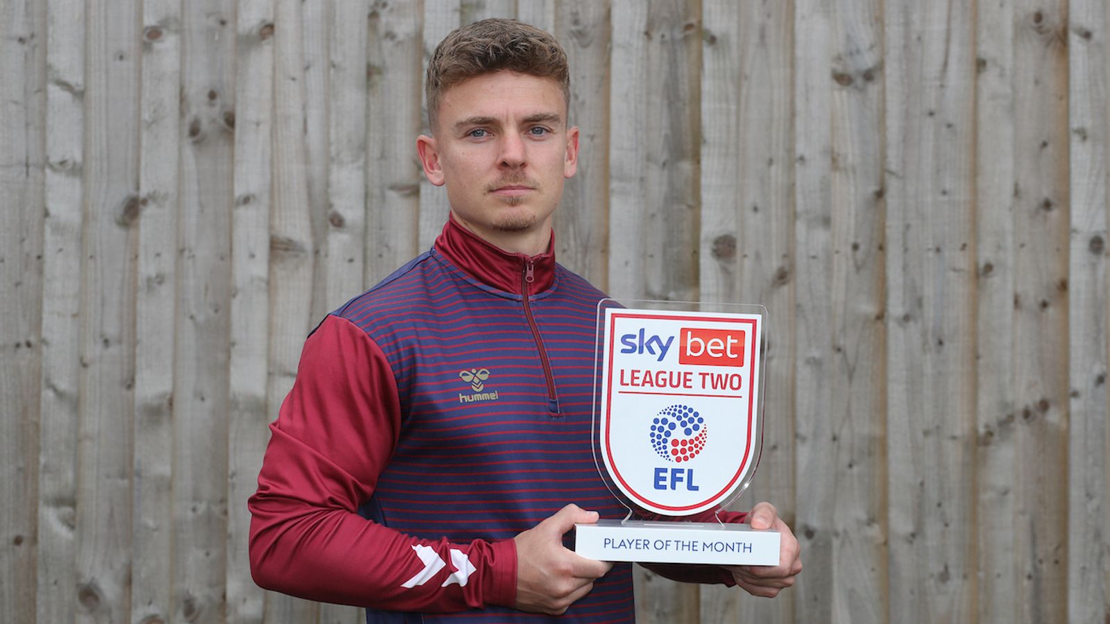 Hull striker Oscar Estupinan and Sheffield United manager Paul ...